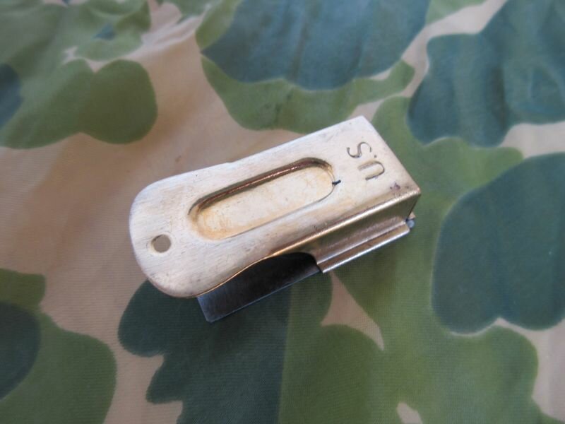 US Army D-DAY Paratrooper Signaling Cricket Clicker Invasion - Ferrom
