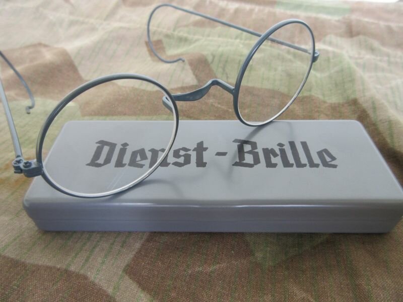 Wehrmacht WW2 WH WK2 Army Glasses + Case